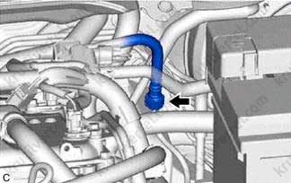 Toyota Corolla с 2019 года - топливная рампа и форсунки